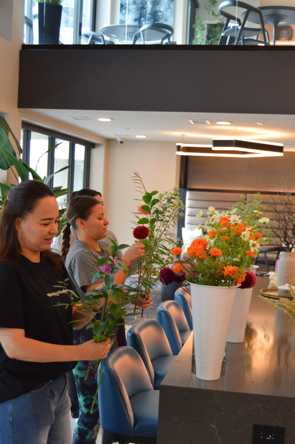 Host a Fresh Flower Bar (Your Location) – KAE | Event Studio & Floral ...